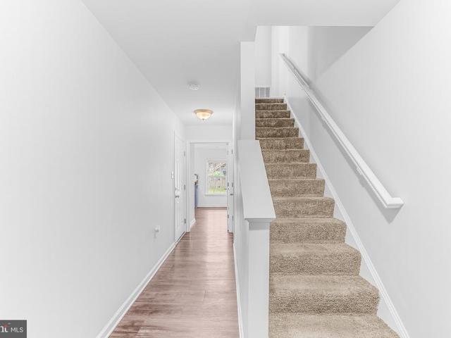 38 Starting Gate Place