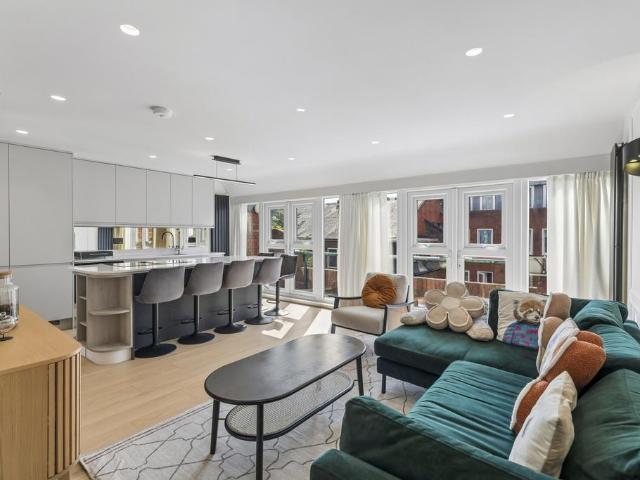 38a Marlborough Place, London NW8 2 bed apartment to rent £4,299 pcm £992 pw