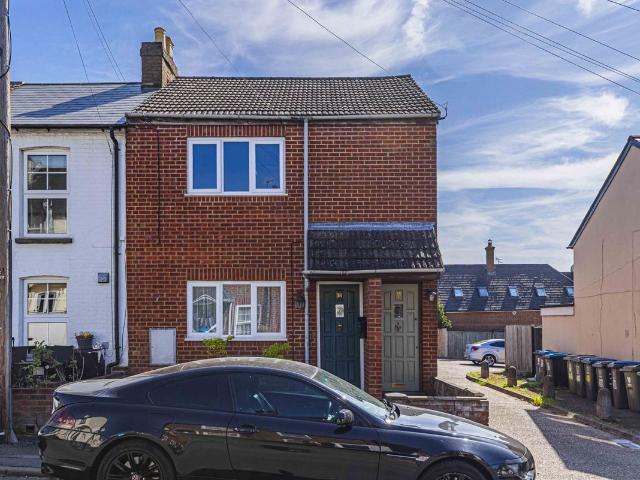 38A Puller Road, Hemel Hempstead, Hertfordshire HP1, 1 bed maisonette to rent, £1,195 pcm | PrimeLocation
