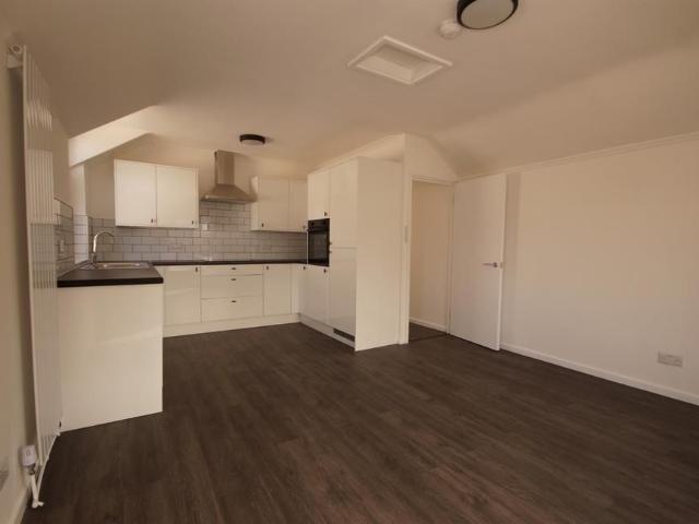 38B Station Road, Llanishen, Cardiff CF14 5LT