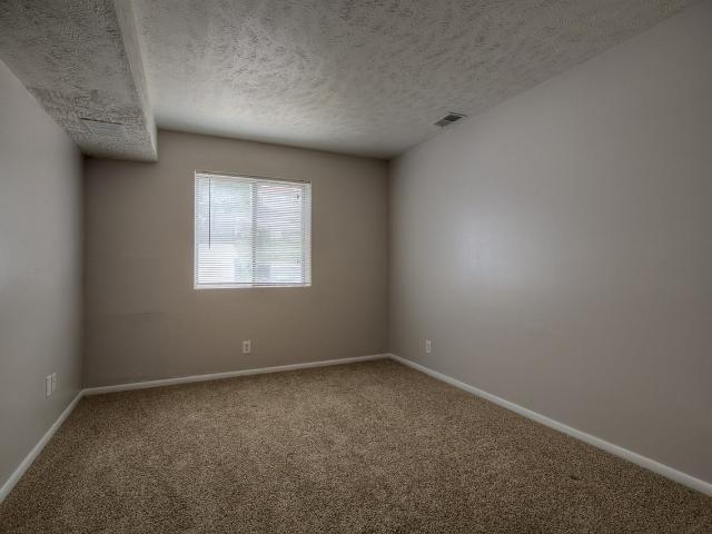 38th Place 1 Bedroom Apartment for Rent at 102 S 38th St, Omaha, NE 68131 Nebraska Medical Center