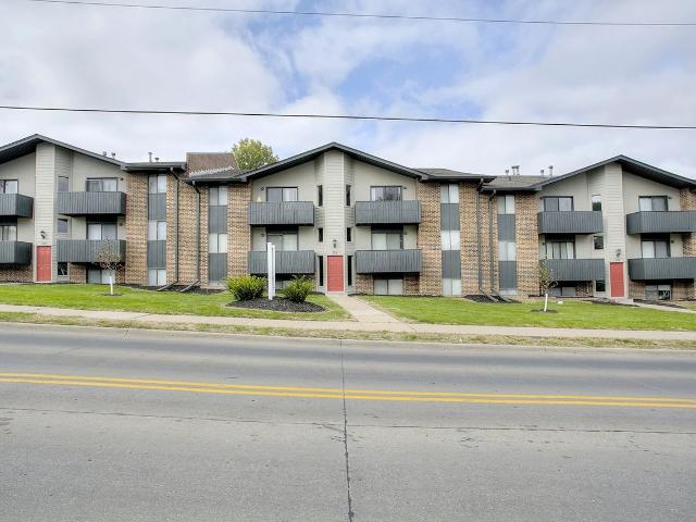 38th Place 1 Bedroom Apartment for Rent at 102 S 38th St, Omaha, NE 68131 Nebraska Medical Center
