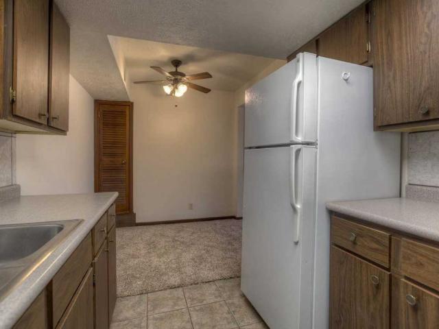 38th Place 1 Bedroom Apartment for Rent at 120 S 38th St, Omaha, NE 68131 Nebraska Medical Center