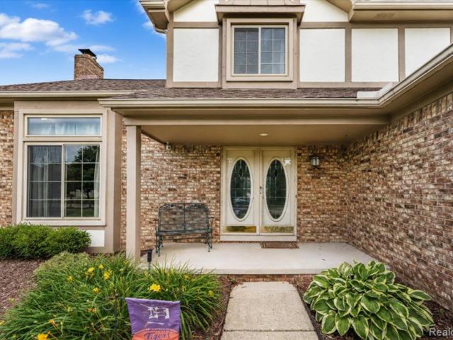 39044 Mallorn Drive