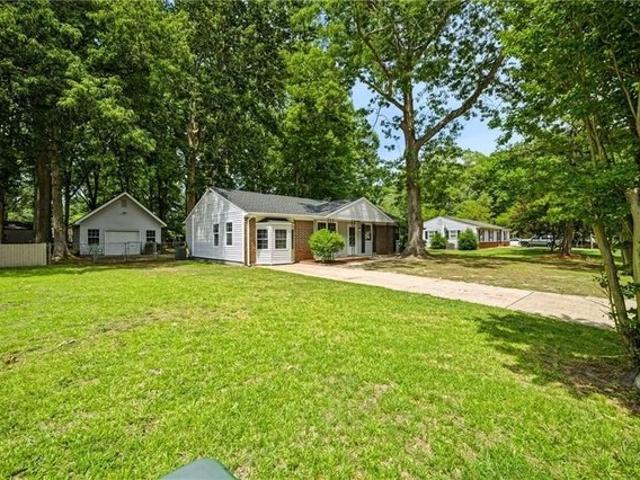 3904 Old Farm Rd, Portsmouth, VA 23703