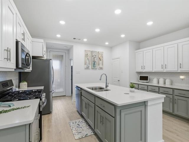 3904 Bison Ln, Crandall, TX 75114