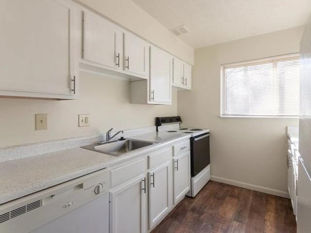 3904 Lori Dr, Erlanger, KY 41018