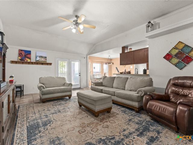 3904 Stallion Dr