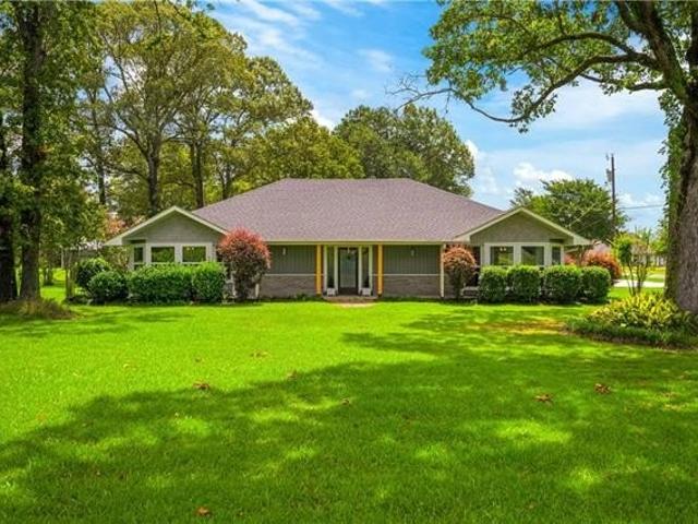 3904 Staples Rd, Pineville, LA 71360