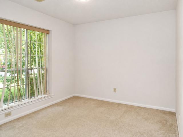 3904 Spring Circle Drive E