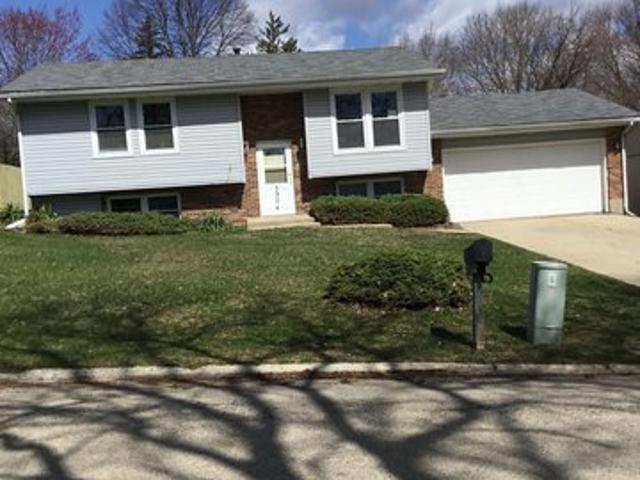 3904 Tallwood Ave, Rockford, IL 61114