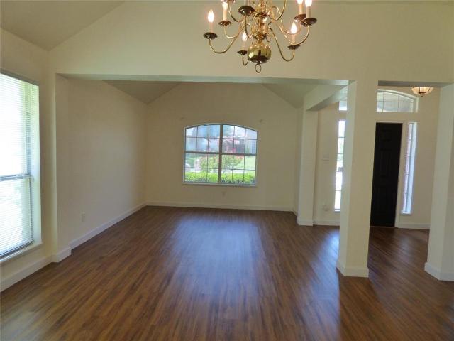 3904 Valez Drive