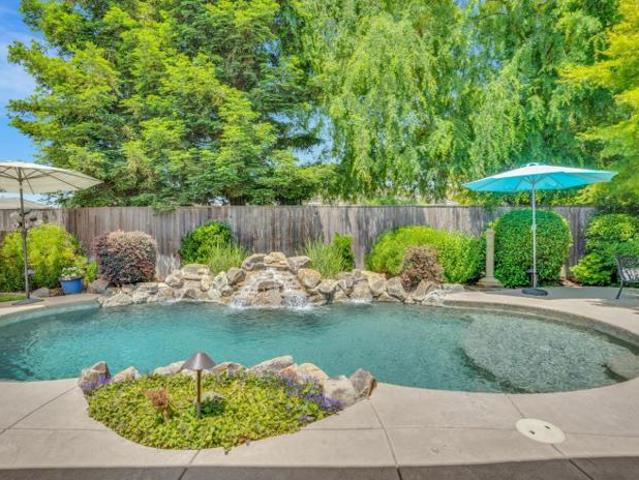 3905 Bayview Dr, Modesto, CA 95355