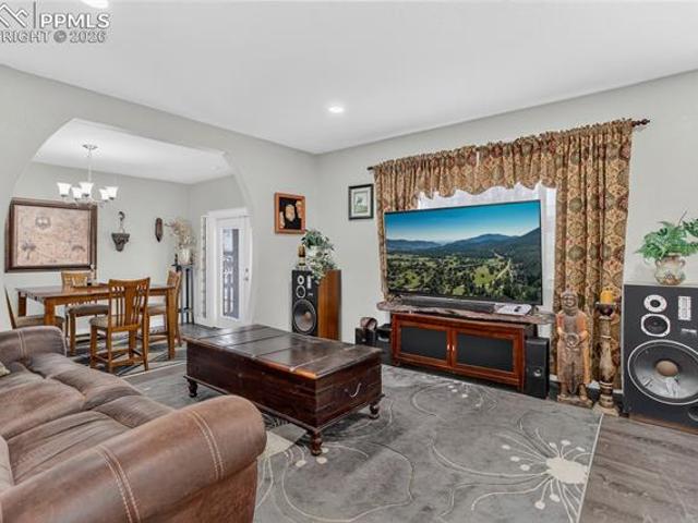 3905 Colony Hills Circle