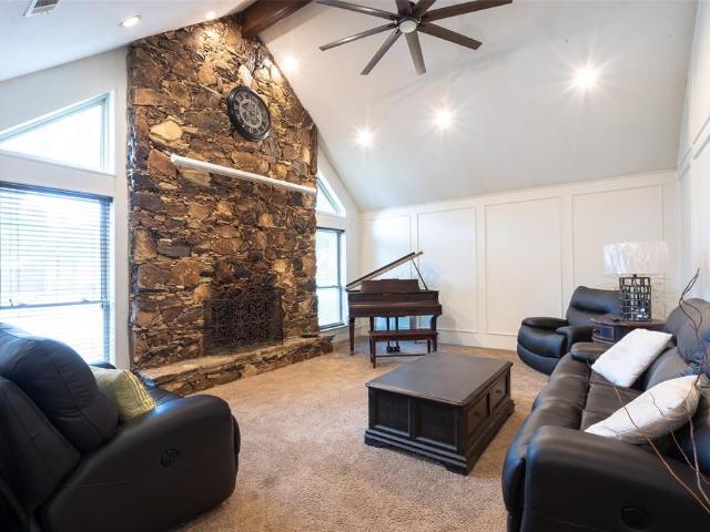 3905 Cross Bend Road