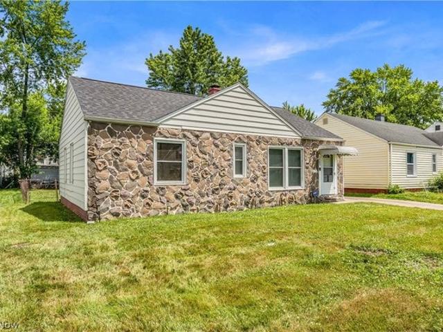 3905 E 189th St, Cleveland, OH 44122