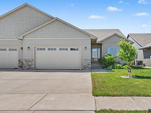 3905 E 68th St, Sioux Falls, SD 57108
