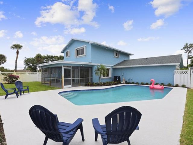 3905 Flag Dr, Palm Beach Gardens, FL 33410