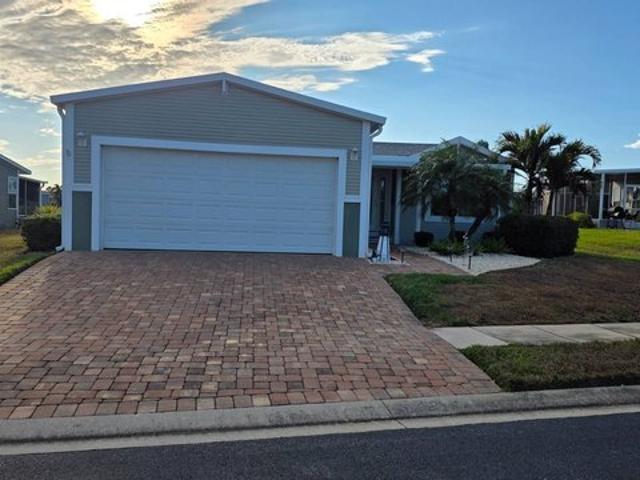 3905 Scramble Dr, Ruskin, FL 33570