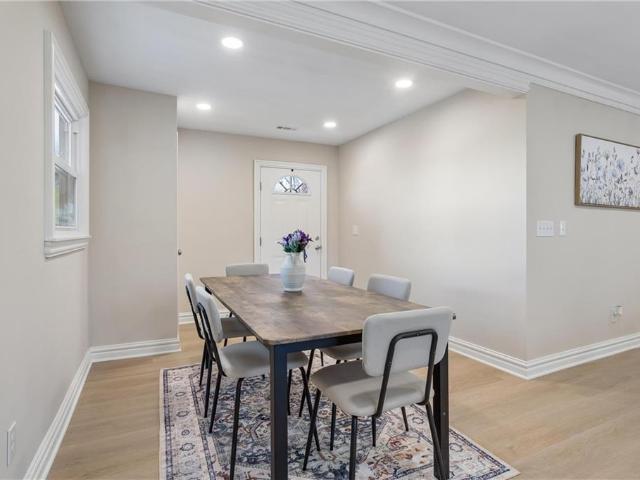 3905 W Colonial PW