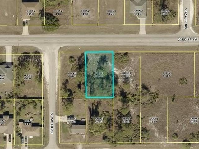 3905 23rd St SW, Lehigh Acres, FL 33976