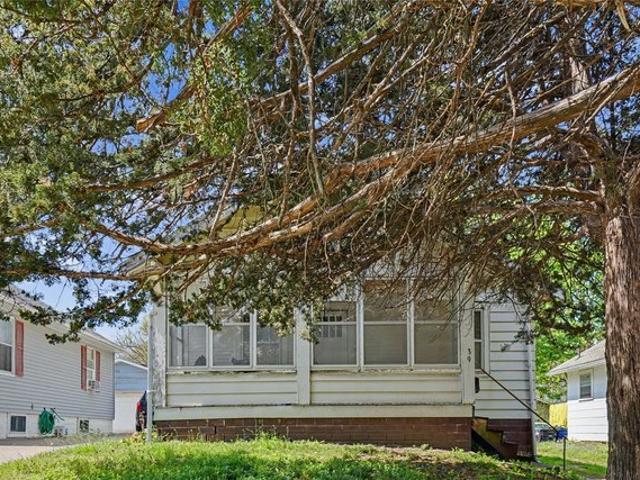 3906 Cornell St, Des Moines, IA 50313
