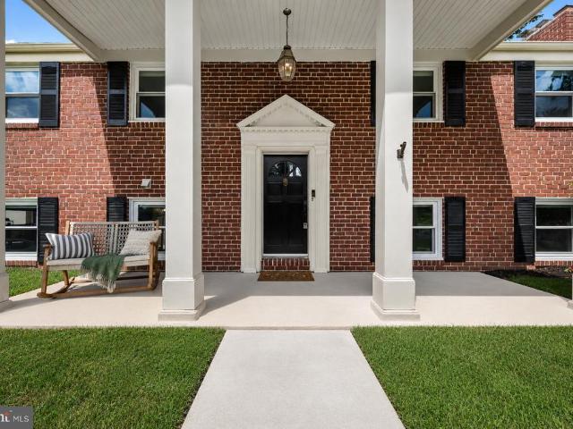 3906 Foxhill Drive