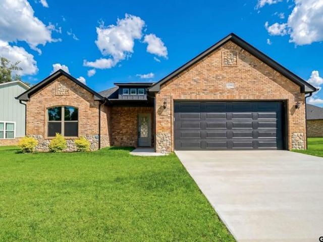 3906 French Dr, Longview, TX 75604