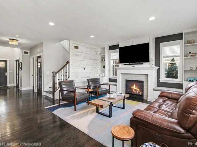 3906 Hillside Drive, RoyalOak, US, MI