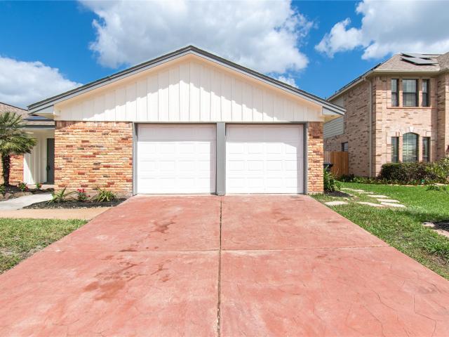 3906 Knotty Oaks Trail, Houston, TX 77045 | MLS #95161 | Compass