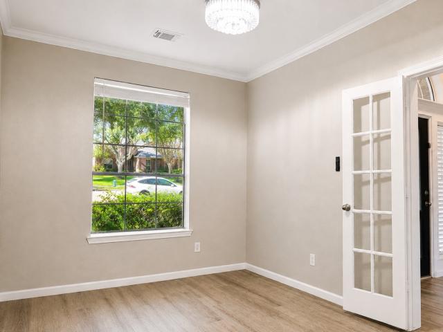 3906 Lakeridge Canyon Drive