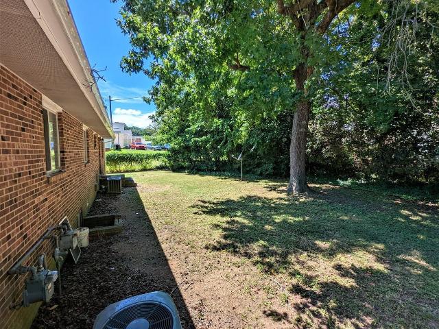 3906 Lexington 2 Bedroom Apartment for Rent at 3906 Lexington Dr, Raleigh, NC 27606 Southwest Raleigh