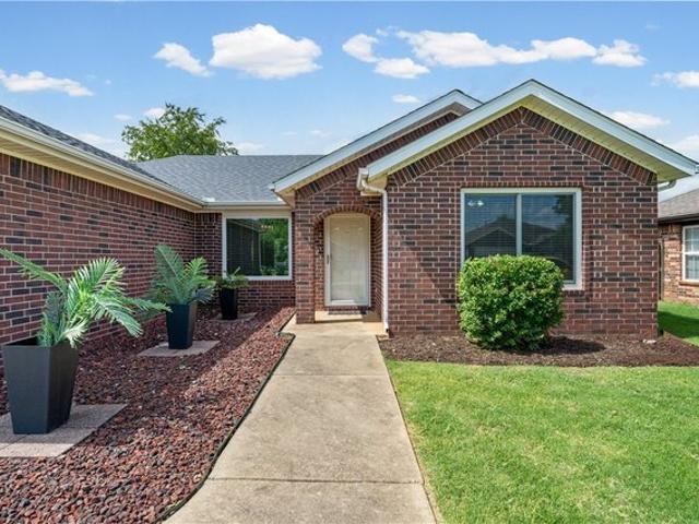 3906 SW Carriageway Ave, Bentonville, AR 72712