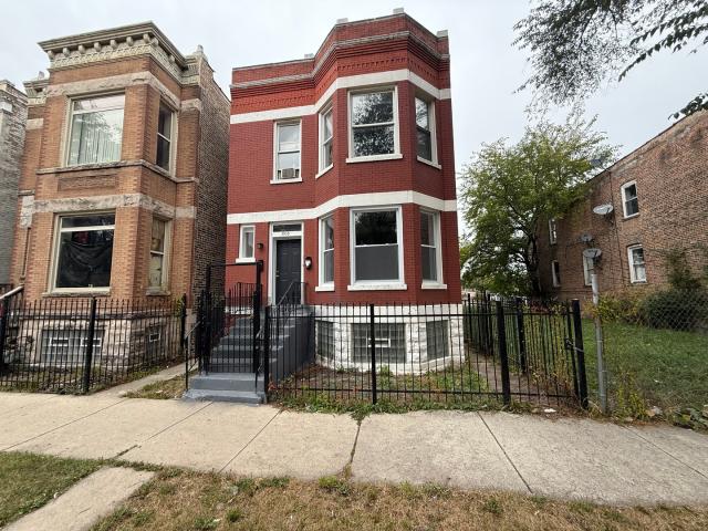 3906 W Flournoy St, Chicago, IL 60624 | Compass