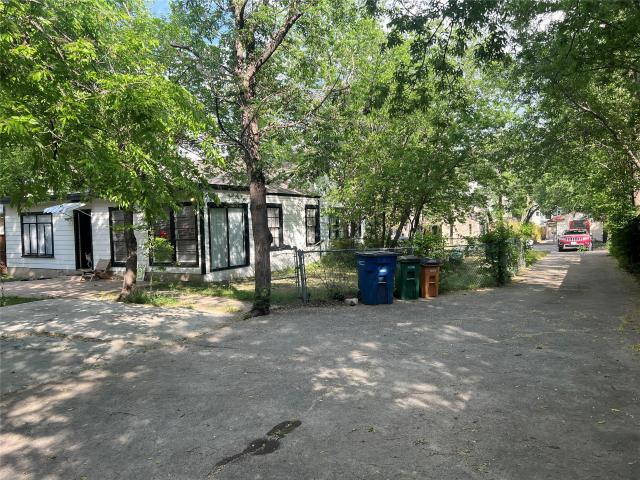 3906 Willbert Rd