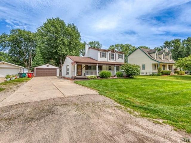 39076 Winkler St, Harrison Township, MI 48045