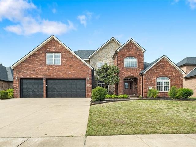 3907 NE Cadbury Ave, Bentonville, AR 72712