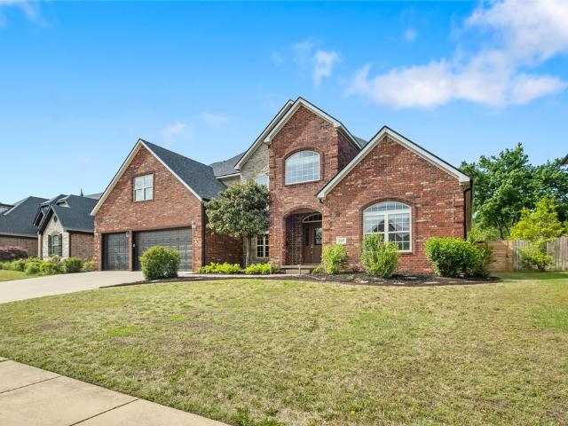 3907 NE Cadbury Avenue