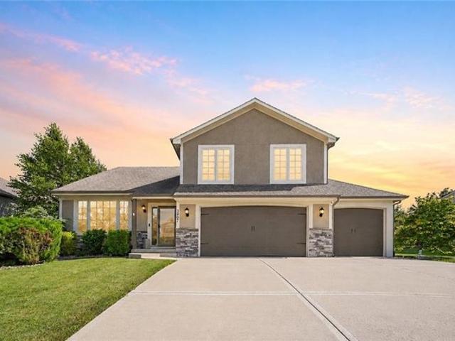 3907 NE 91st Ter, Kansas City, MO 64156