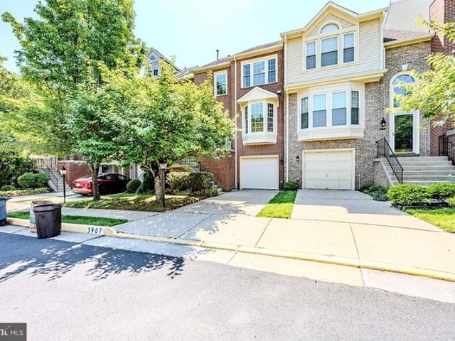 3907 Clares Ct, Fairfax, VA 22033