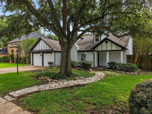 3907 Club Valley Drive