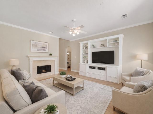 3907 Garnet Falls