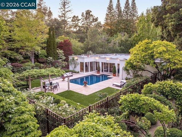 3907 Happy Valley Rd, Lafayette, CA 94549