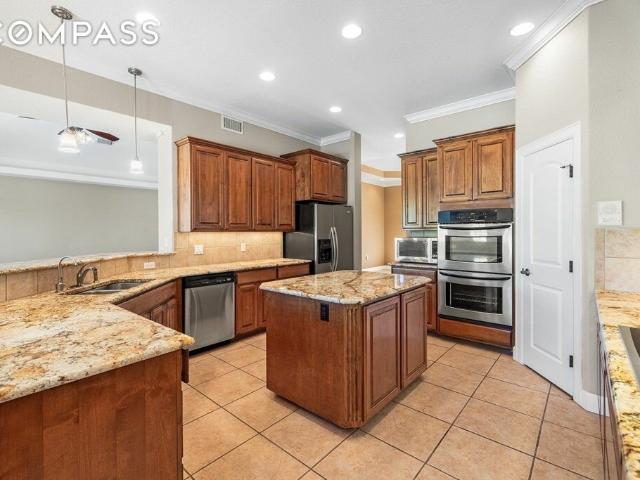3907 Kite Dr E, Kerrville, TX