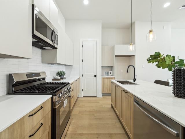 3907 Tulane St, Unit E, Houston, TX 77018 | MLS #8547 | Compass