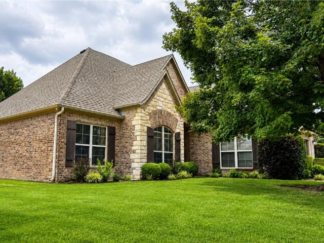 3907 W Mountain View Drive