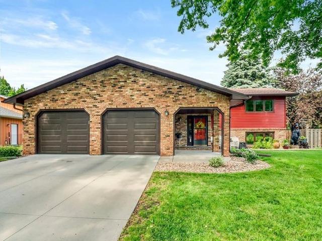 3907 3rd St S, Moorhead, MN 56560