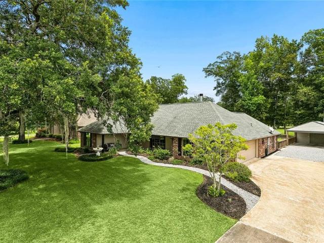 39084 Everett Lane