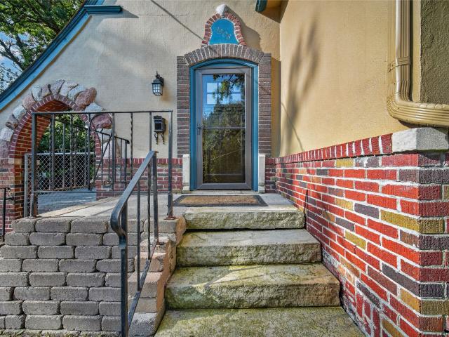 3908 Maquoketa Drive