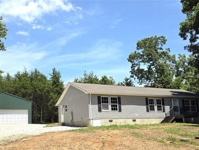 3908 Flucom Rd, De Soto, MO 63020